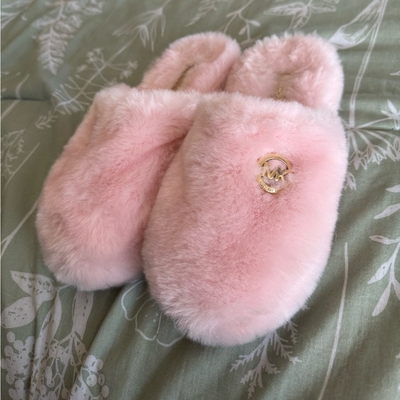 MICHAEL Michael Kors | Shoes | Michael Kors Alexis Close Toed Slipper ...